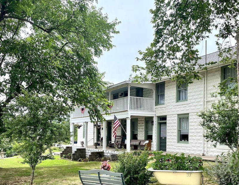 Calico Riverview Inn | Calico Rock, AR | Arkansas.com